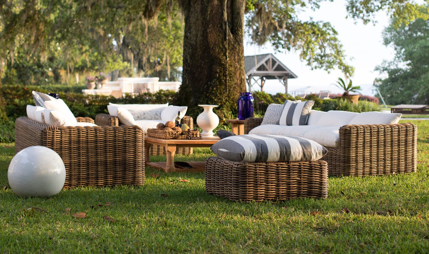 Summer Classics | Premier Luxury Outdoor Furniture – Outdoor Home